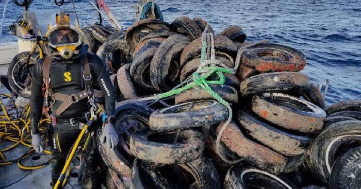 Osborne Reef - A Failed Artificial Reef of Discarded Tires