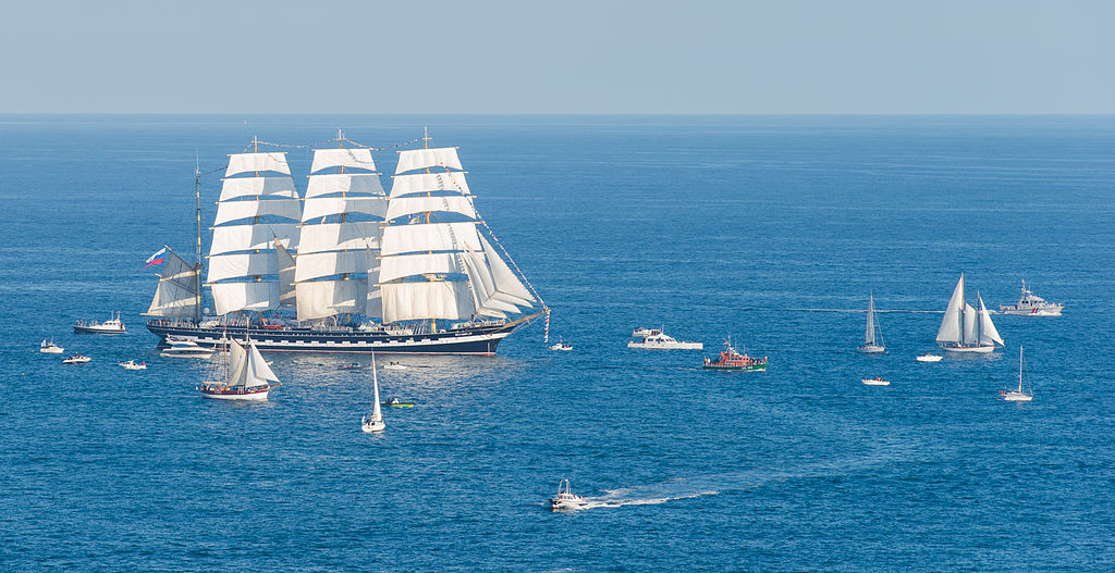 13 Most Beautiful Sailing Ships of All-Time That Will Give You Travel Envy