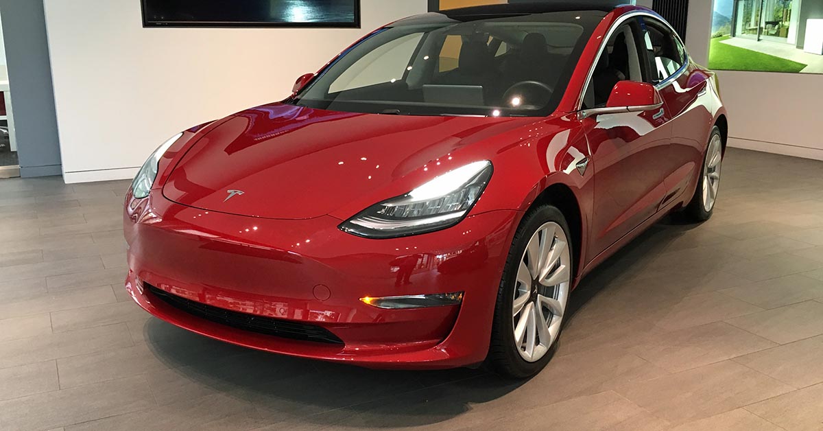 Tesla Drops Standard-Option Model 3 From Website