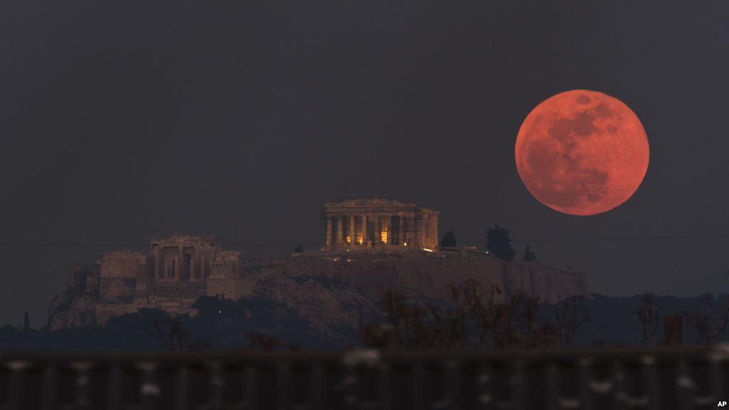 Best Moments From Last Night’s Blood Moon: Longest Lunar Eclipse of the ...