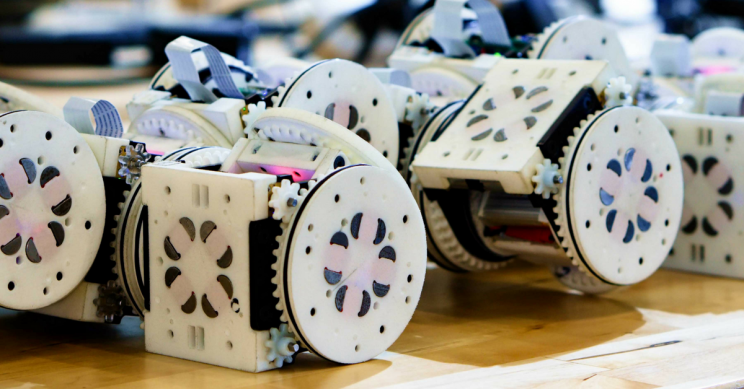 This Modular Robot Can Perform Complex Tasks By Augmenting Its 3302