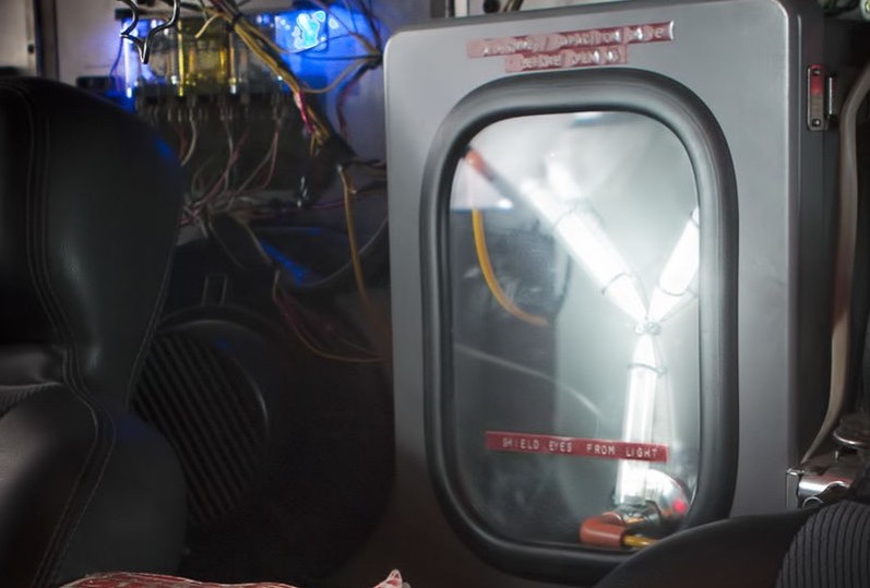 Physicists Create Their Own Version of a Flux Capacitor