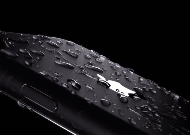Apple Unveils Waterproof iPhone 7 with Dual Cameras
