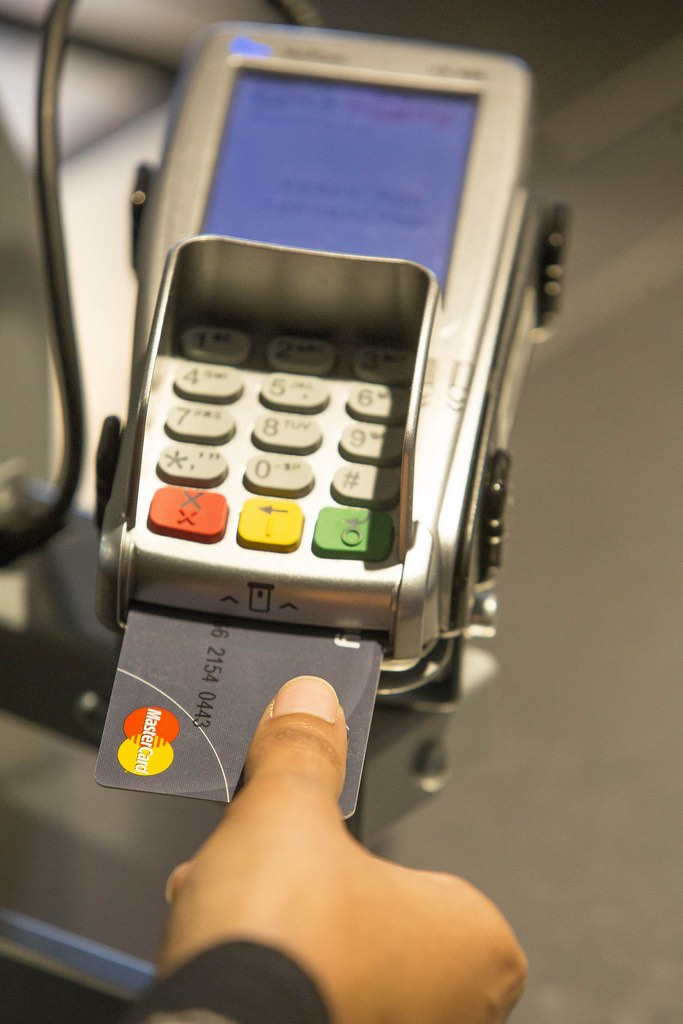 MasterCard Reveals Next-Generation Card With Built-In Fingerprint Reader