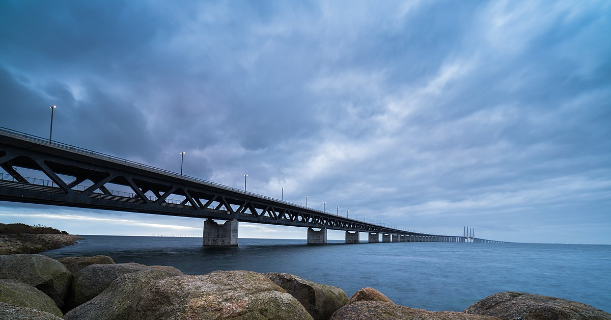Oresund Bridge Transforms into a Underwater Tunnel