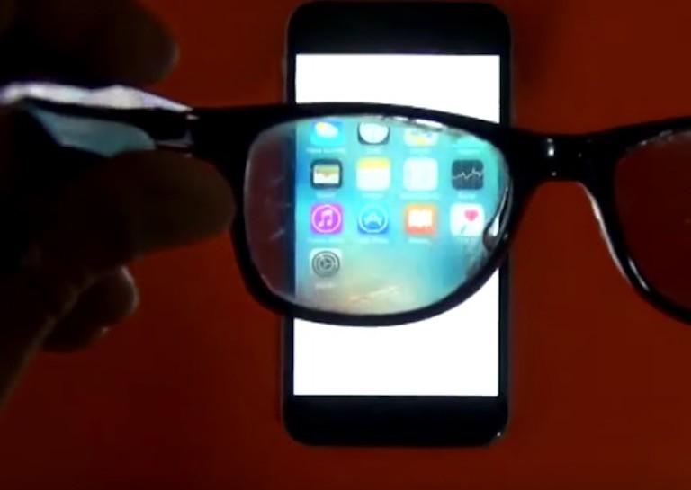 Turkish Phone Repairman Creates Privacy Glasses for his Phone