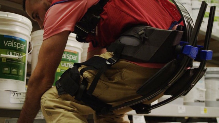 Dieser futuristische Exosuit wurde entwickelt, um den Mitarbeitern des ...