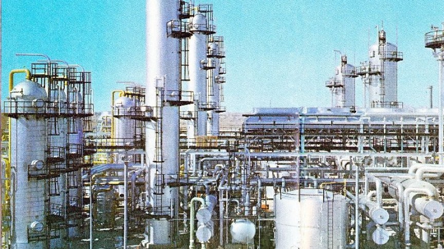 Oil Refineries: The Incredible Process of Turning Crude Oil into Jet Fuel