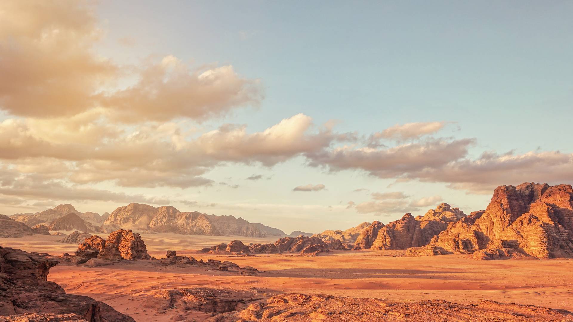 New NASA study explains how some planets have clouds of sand