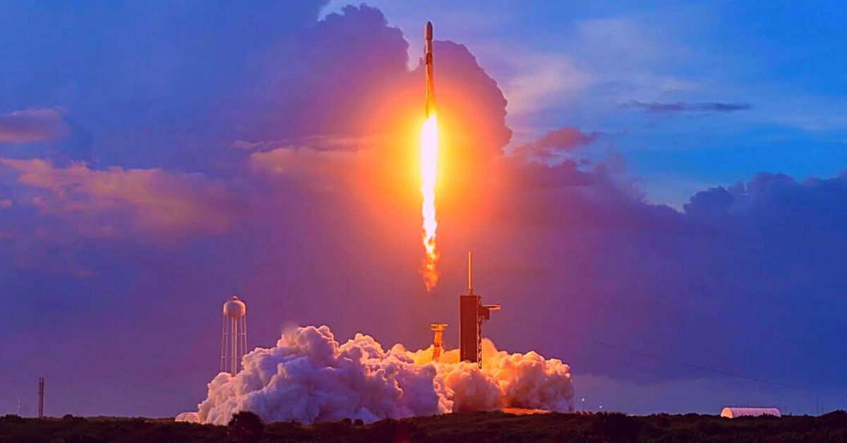 SpaceX Launches Sirius' XM-7 - High-Power Broadcasting? | IE