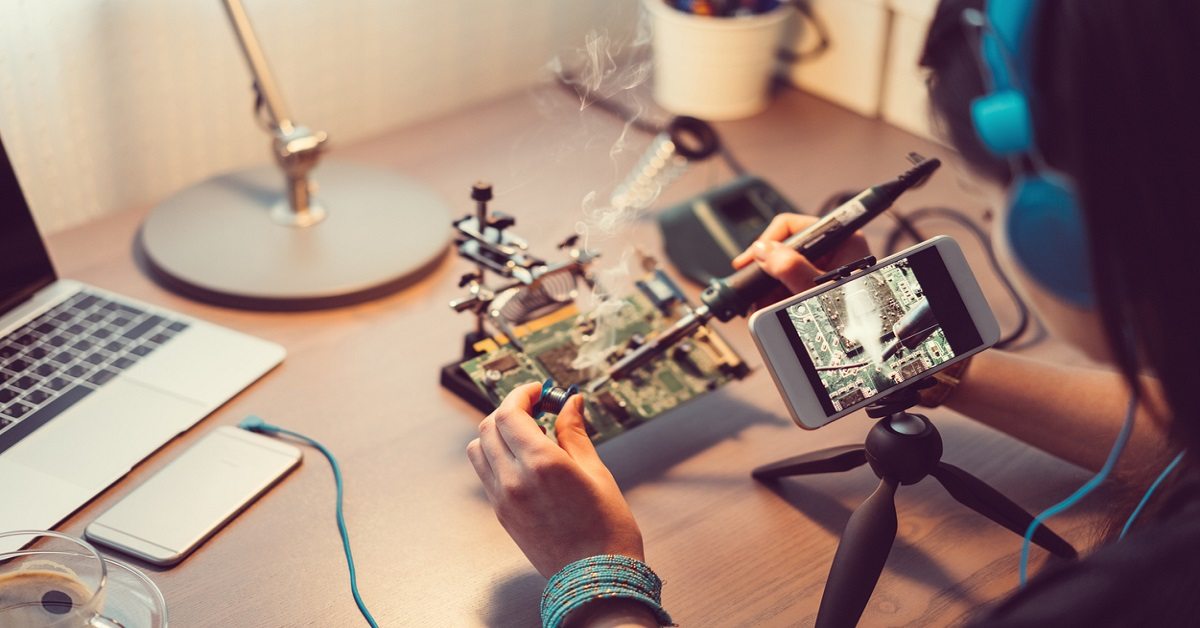 Build These 11 Engineering Projects with Items from Around the House