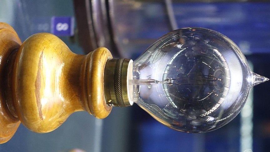 Black History Who Invented Light