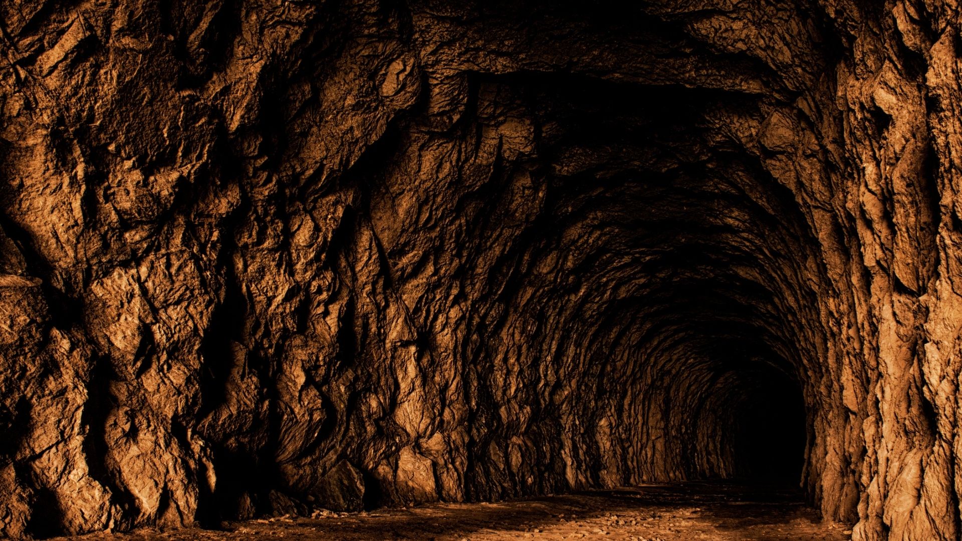 Experiment Sends 15 People Into Dark Cave for 40 Days | IE
