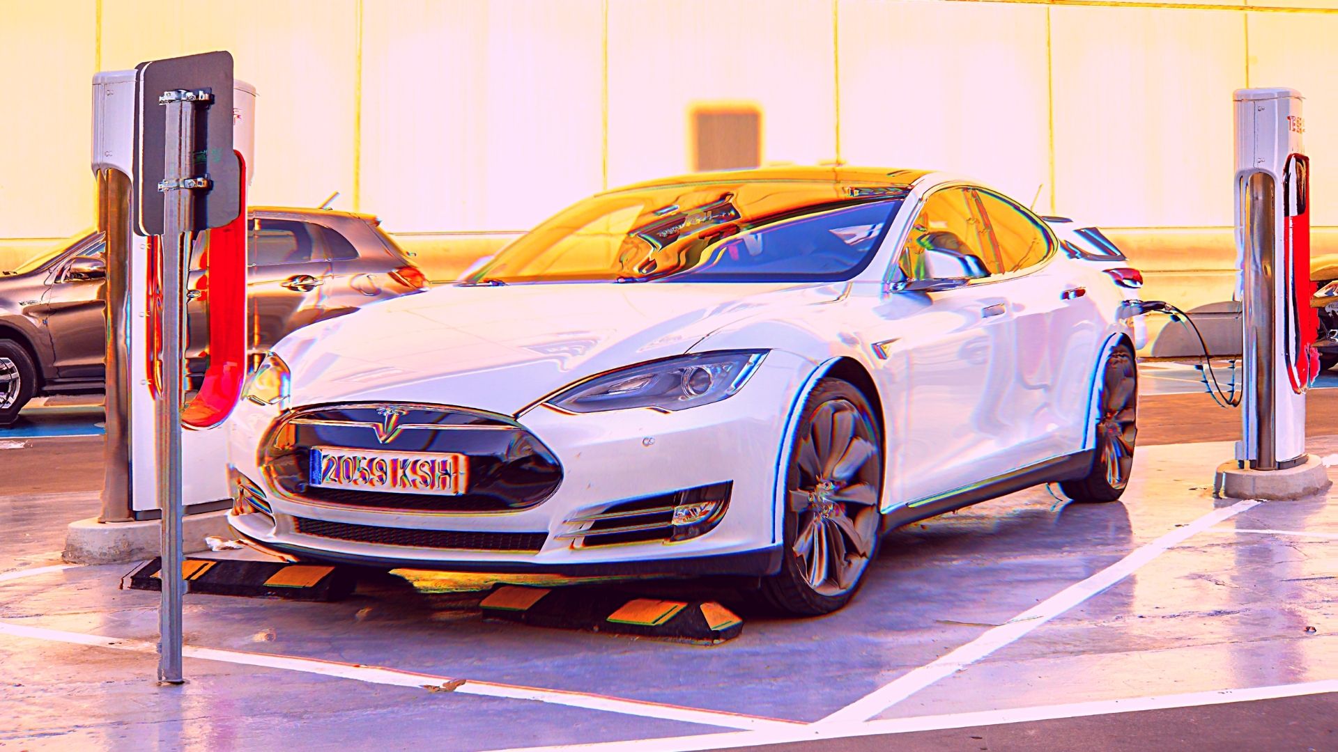 Norway Fined Tesla $16,000 Per Owner for Slow Charging Speeds | IE