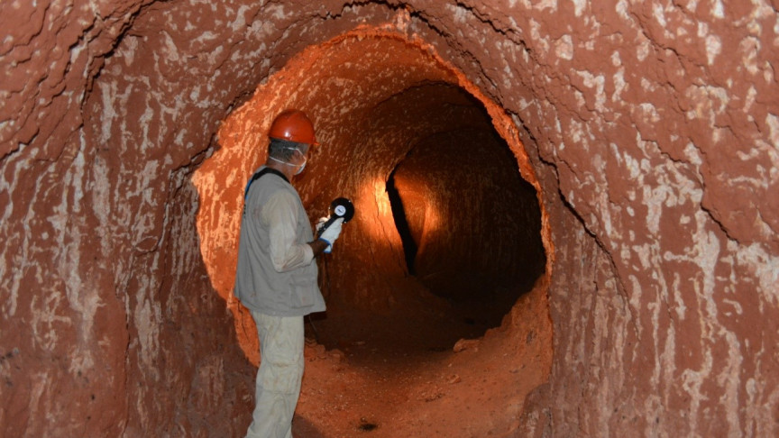 Diese massiven Tunnel wurden von alten Faultieren gegraben, die so groß ...