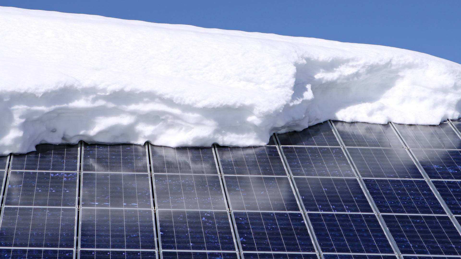 Pilot project in Alaska proves that solar panels work in extreme cold