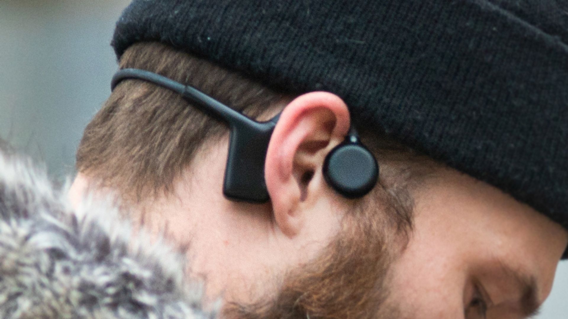The Headset That Fits Just Like a Part of Your Body | IE