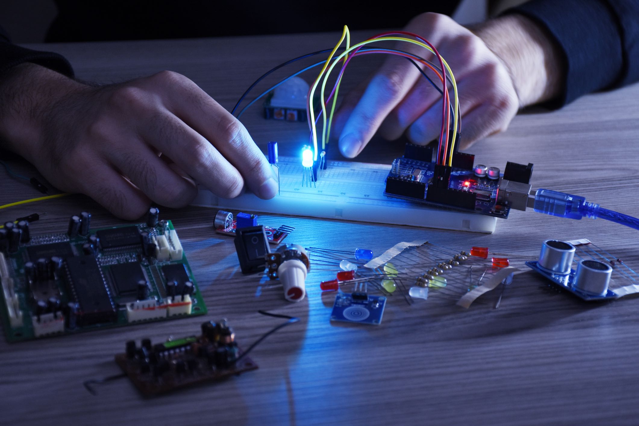 12 Electrical Engineering Projects That Will Impress Your Teachers